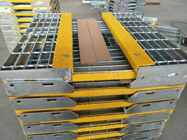 Composite Galvanised Steel Steps,Metal Step Treads With Checkered Plate