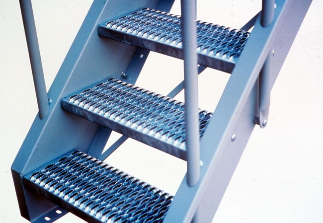 Perforated Galvanized Steel Stair Treads 1.5 - 5mm Thickness Anti Slip ...