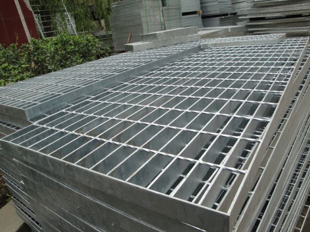 ISO9001 Parking Galvanized Steel Grating Cross Bar Length Under 1200mm