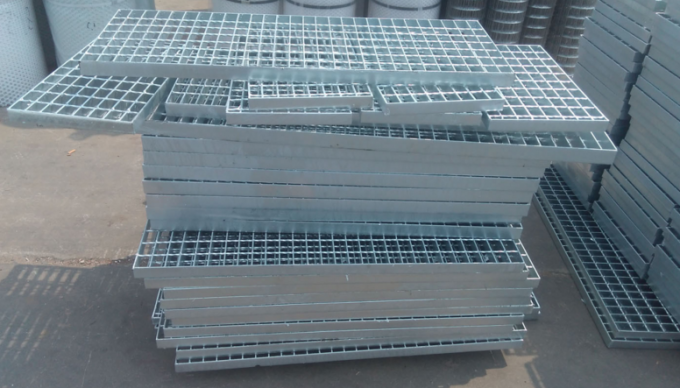Self Color Mild Steel Grating , Fire Brigade Driveways Galvanised Grid ...