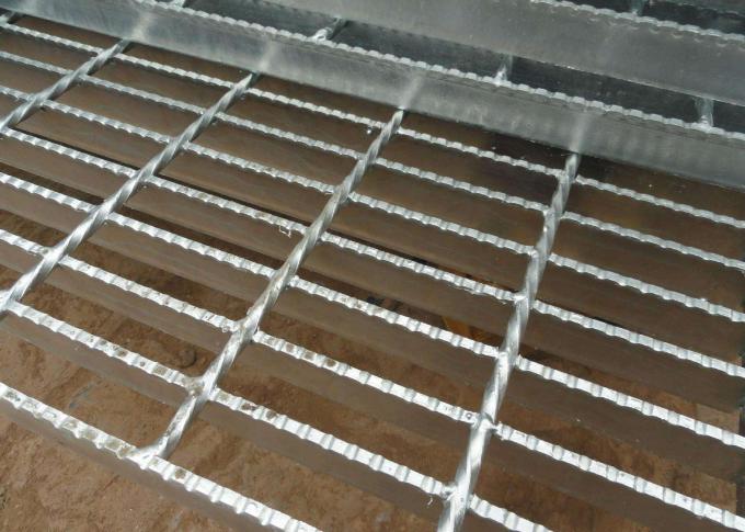 32x5 25x5 Serrated Bar Grating Industrial Floor Grates 10mm-2000mm Width