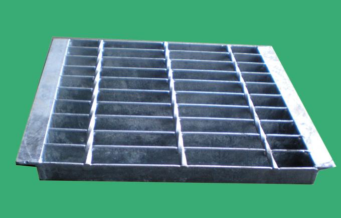 Trench Steel Grating Drain Cover For Flooring 24 - 200mm Cross Bar Pitch